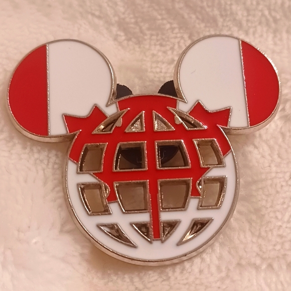 Disney | Accessories | Disney Parks Authentic Official Pin Trading ...